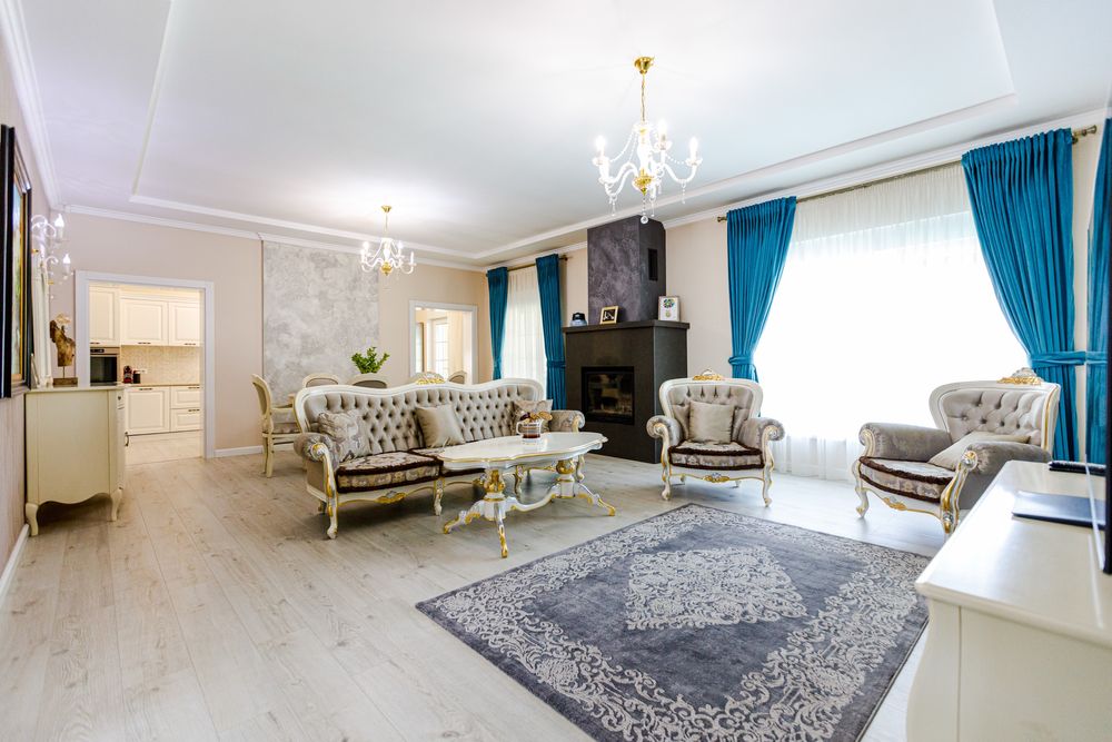 Vand mobilier clasic lemn masiv living si dining Timisoara • OLX.ro
