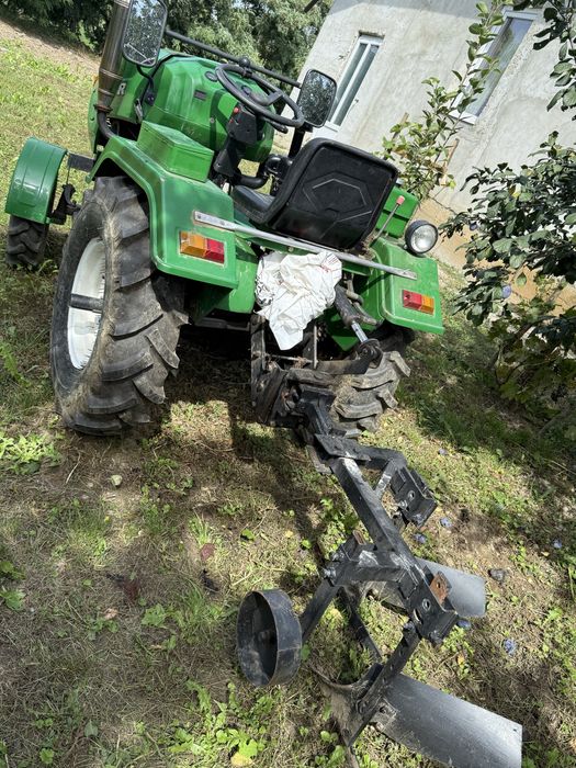 Vand tractor. Mesteacan • OLX.ro