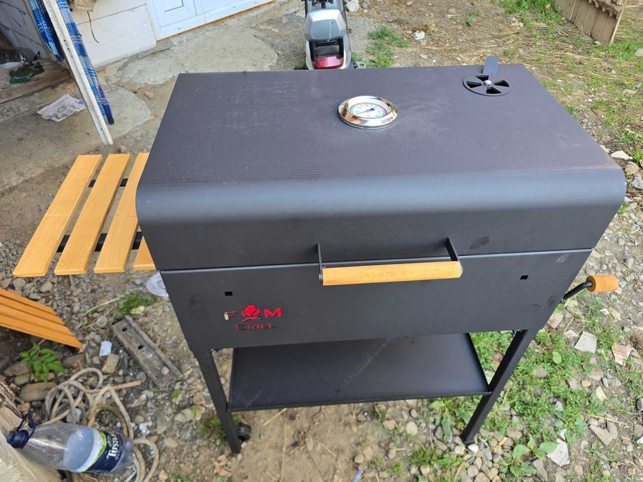 Gratar cu fontă ,capac premium 67×40cm Targu Lapus • OLX.ro