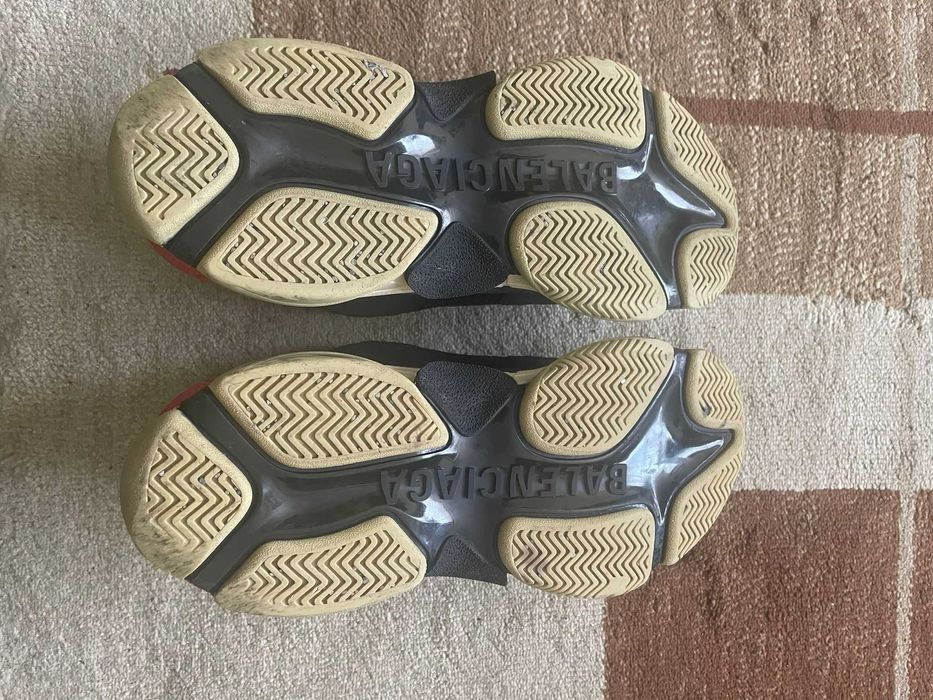 Balenciaga Triple S Bucuresti Sectorul 2 • OLX.ro