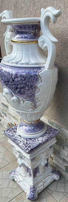 Impozanta amfora cu piedestal-email cobalt-meduze-Olanda Timisoara • OLX.ro