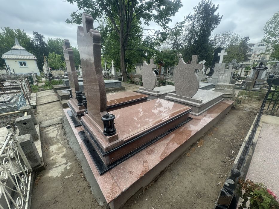 Loc de veci 3 nivele cimitirul Sf Constantin Braila Braila • OLX.ro