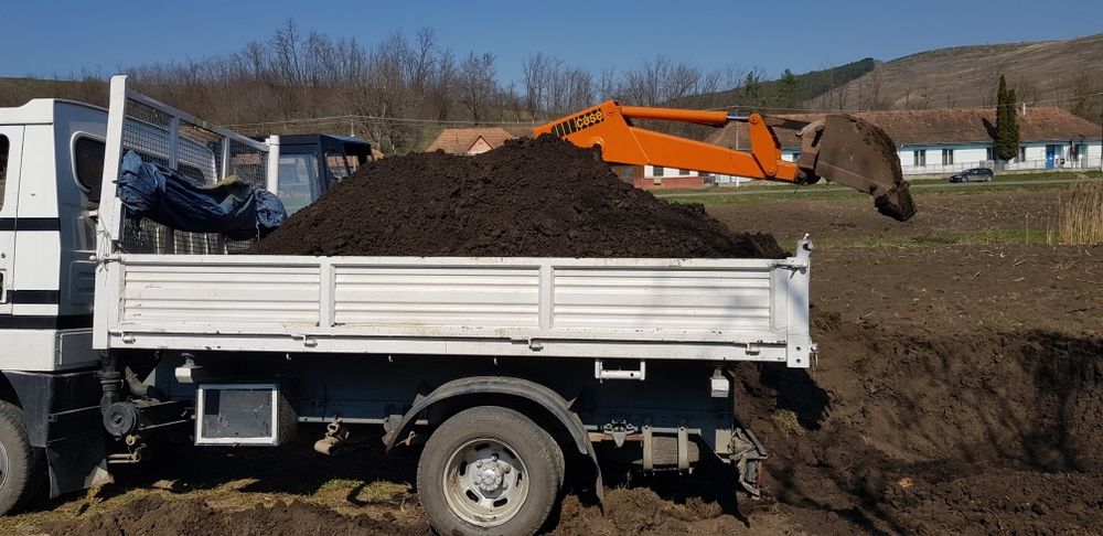 Pământ negru vegetal cernoziom, gazon Mureseni • OLX.ro