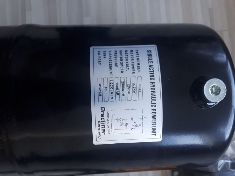 Pompa basculare 12V, 2,2kW 150 bar, cu rezervor metalic 10L Mioveni • OLX.ro