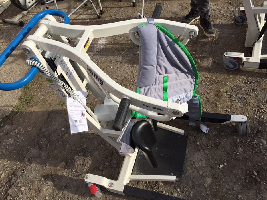 Macara, elevator, pentru ingrijire bolnavi Roman • OLX.ro