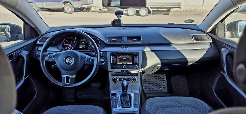 Volkswagen Passat B7 2.0 TDI BlueMotion DSG / Rar Efectuat / Impecabil ...