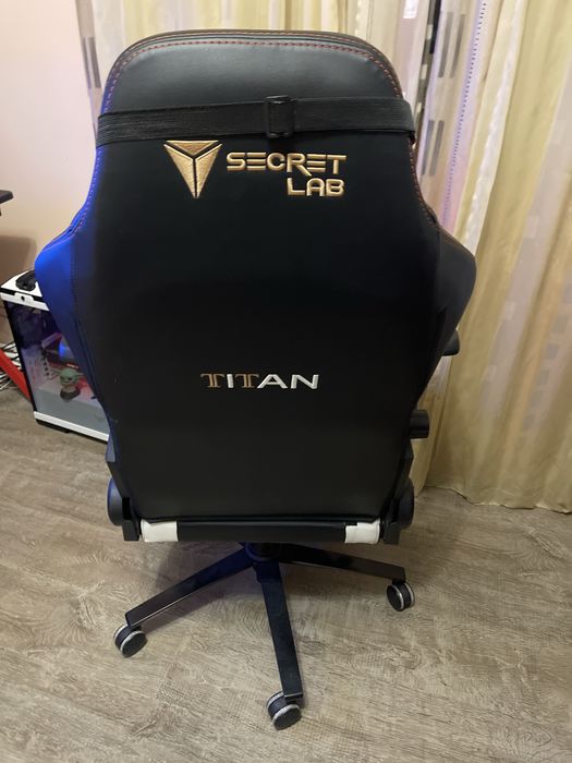 Scaun SecretLab Titan Dosu Bricii • OLX.ro