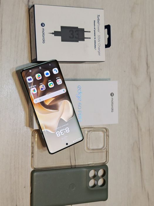 Като нов Motorola Edge 60 Pro 5G 12 GB RAM 512 GB 22 м гаранция гр ...