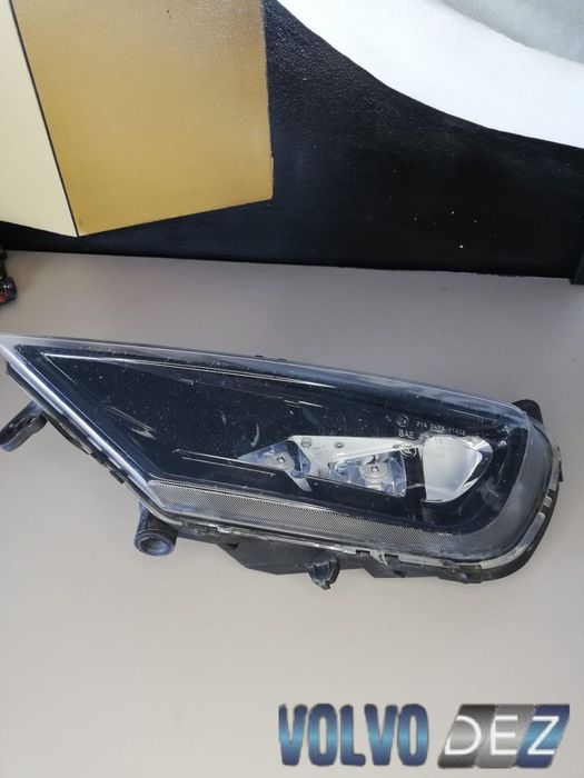 Proiector full LED stanga Volvo XC90 31395865 Baia • OLX.ro