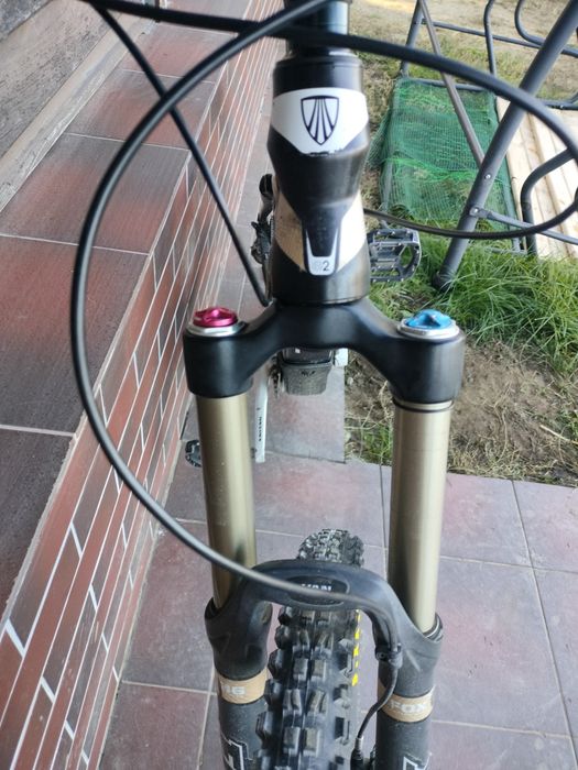 Furca Fox 36 Van R Targu Jiu • OLX.ro