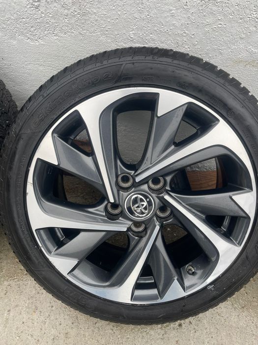 Jante originale Toyota 225 45 17 anvelope iarna Olteni • OLX.ro