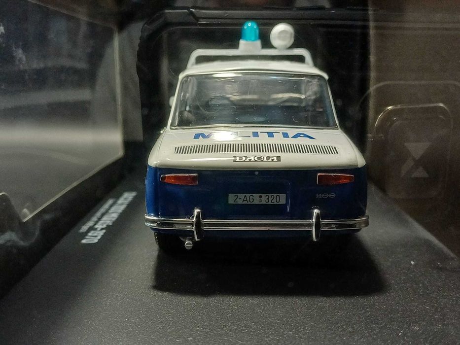 Macheta Dacia 1100 "Militia" 1970 scara 1:24 - producator AutosWorld ...