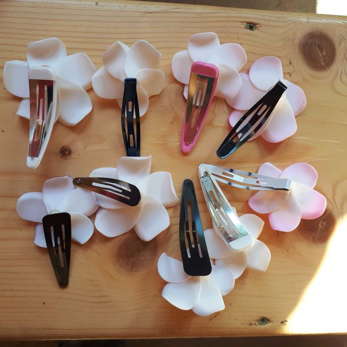 Agrafe par floare flori frangipani plumeria alb mov roz siclam superbe ...