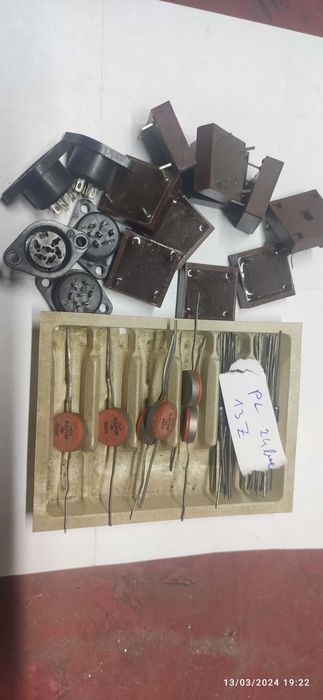 Componente electronice, tiristori și diode. Dej • OLX.ro