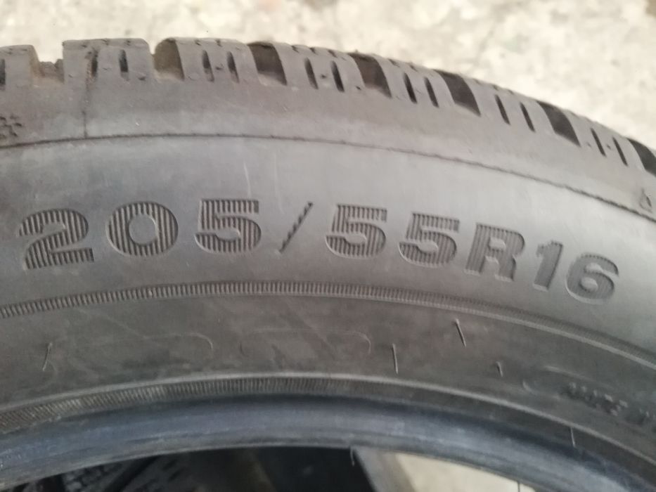 2 anvelope de iarna Dulap 205 55 16 profil 8mm Onesti • OLX.ro