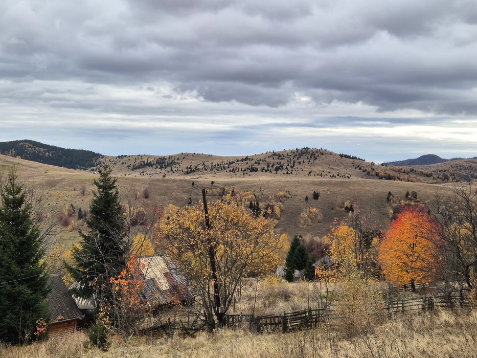 Teren intravilan Statiunea Muntele Baisorii /Buscat accept schimb auto ...