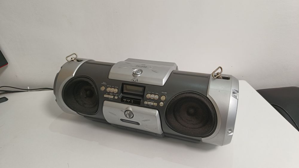 Boombox Радиокасетофон JVC RV-B55GY гр. Пловдив Сточна гара • OLX.bg