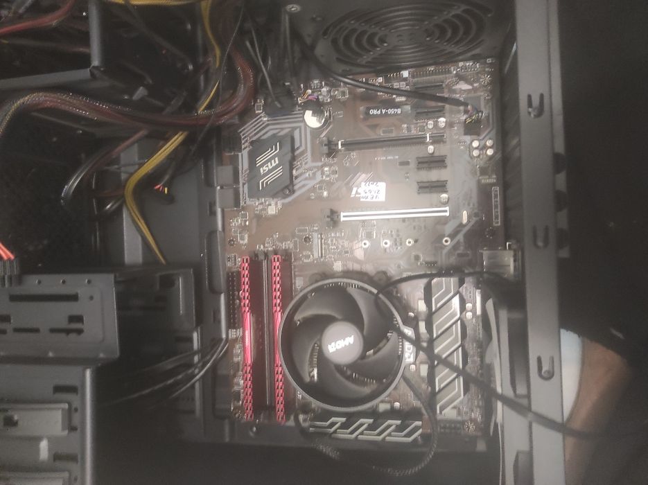 Vând unitate AMD Iasi • OLX.ro