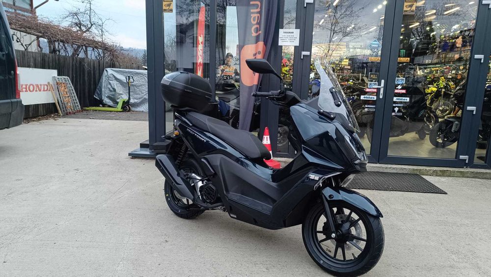 Scuter Kymco SkyTown 125i ABS -se conduce cu B-stoc EST BIKE Campina ...