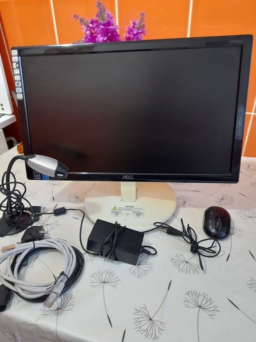 Vând monitor PC model Loc Targu-Mures • OLX.ro