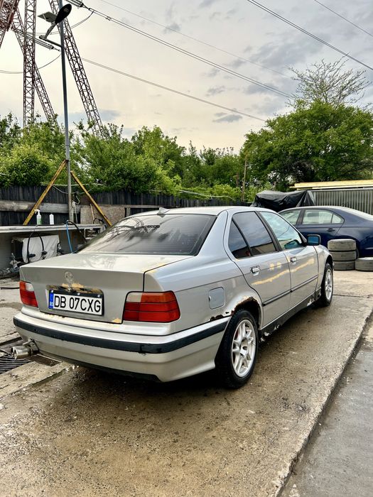 Bmw e36 316i sedan Popesti-Leordeni • OLX.ro