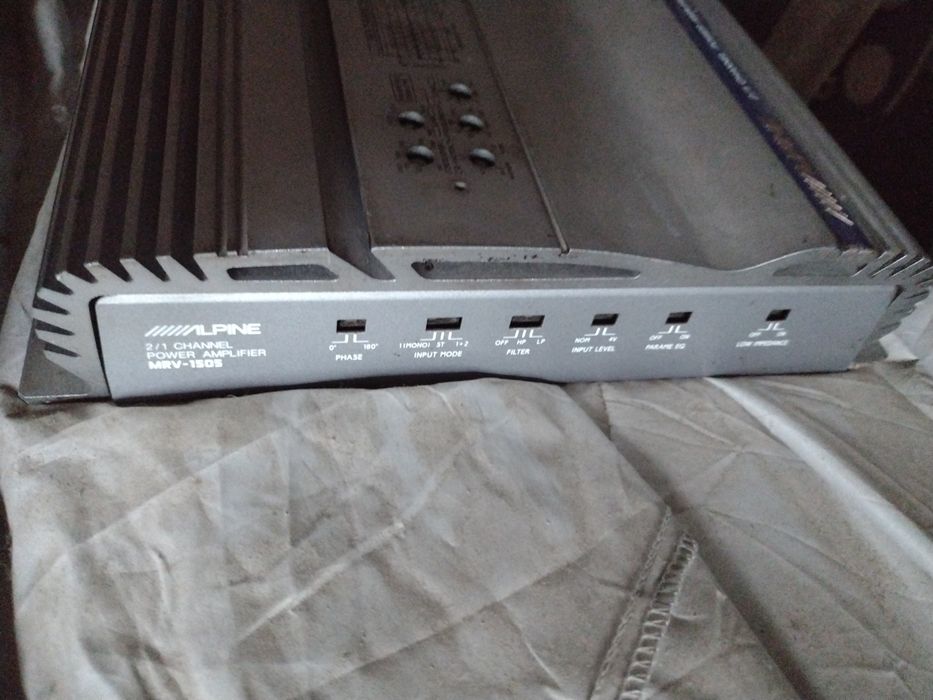 Putere amplificator auto alpine V12 1000w rms Navodari Tabara • OLX.ro