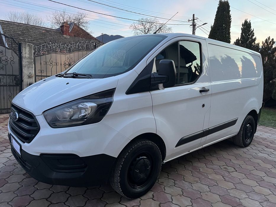 Ford Transit Custom Autoutilitară Brasov • OLX.ro