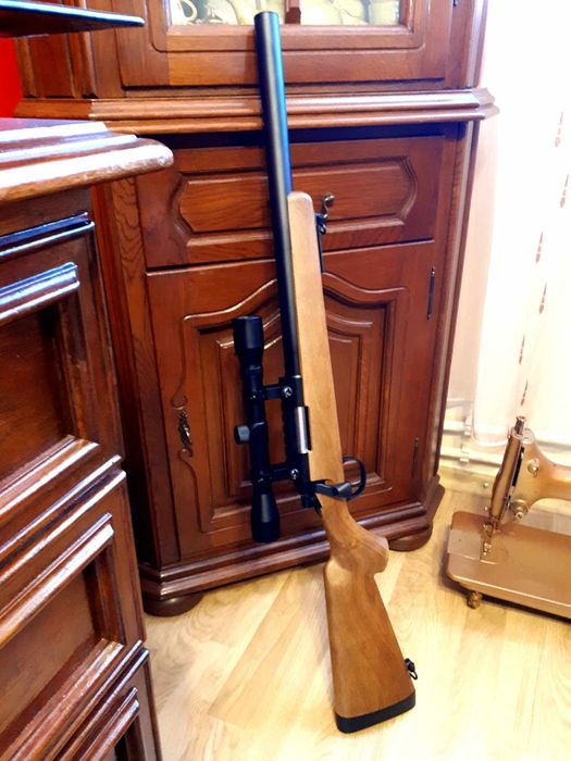 Pusca aer comprimat pe cilindru Airsoft. . Bile 6mm Noua!! Luneta se ...