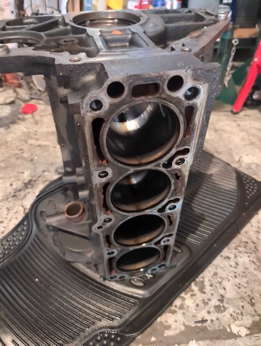 Z20LET цилиндров блок гр. София Дървеница • OLX.bg