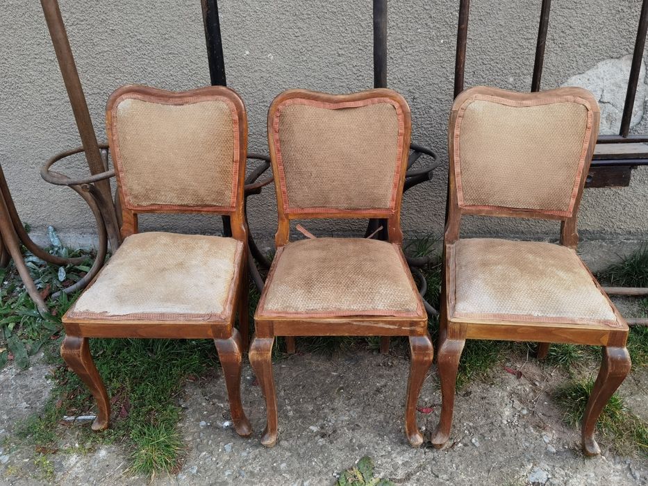 Scaune vechi de lemn, romanesti. Ploiesti • OLX.ro