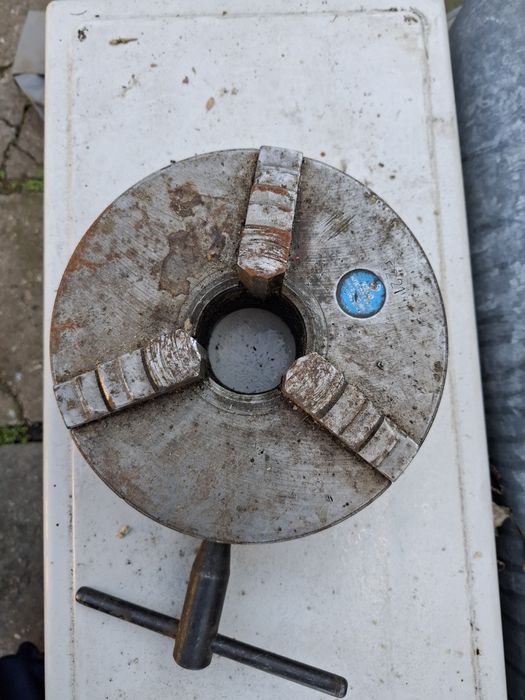 ПатронниК универсал 200 с. Арнаутито • OLX.bg