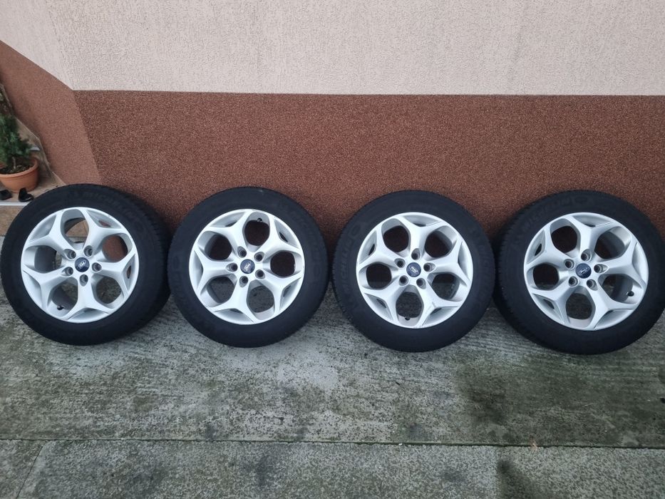 Jante Ford R16 5x108 cu anvelope vara 205/55R16 Ramnicu Valcea • OLX.ro
