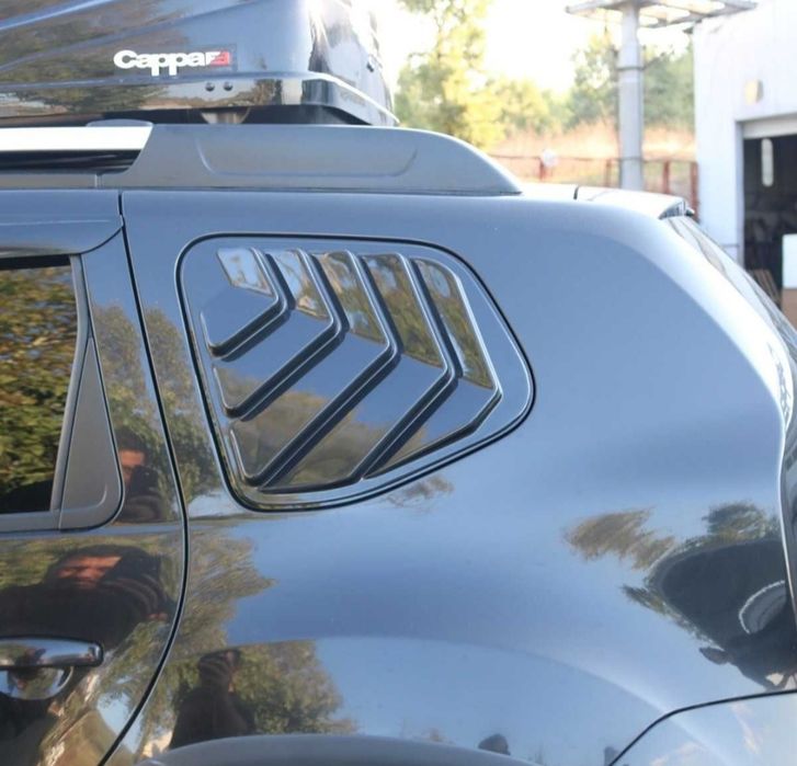Ornamente protectie Geam spate Dacia Duster 1 Brasov • OLX.ro