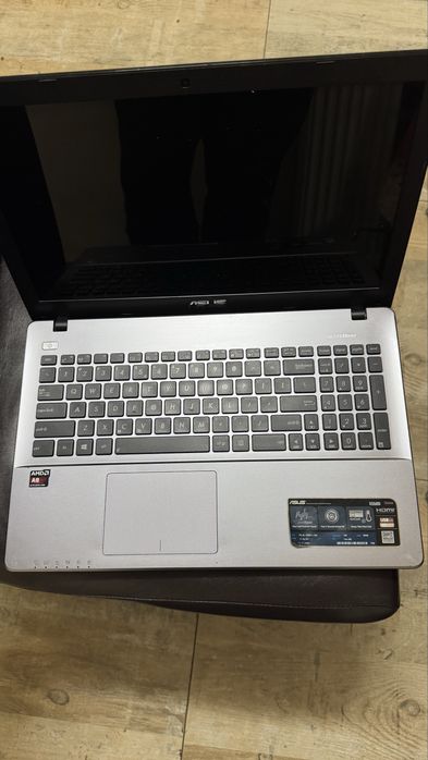 Dezmembrez Laptop Asus X550D Calafat • OLX.ro