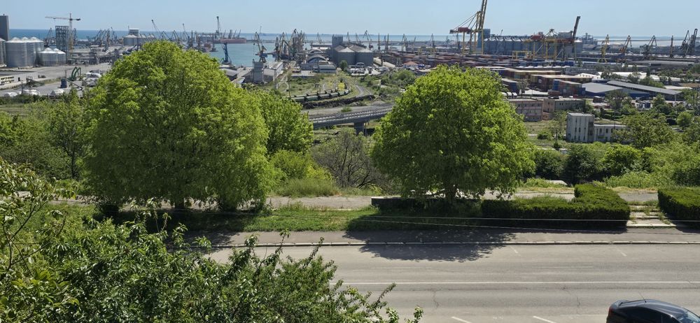 Garsoniera zona Far mobilat utilat cu vedere la mare Constanta • OLX.ro