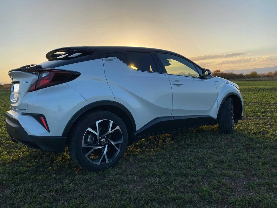 Toyota C-HR, alb perlat Hilib • OLX.ro