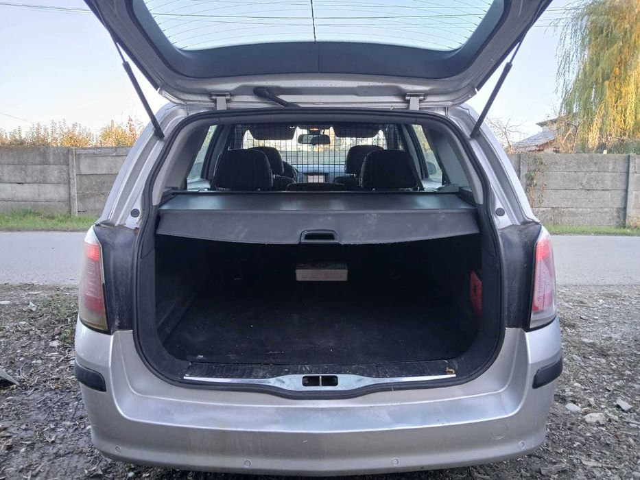 Opel Astra H, 1.7, Clima, Mai duce cativa ani buni. Are multe dotari ...