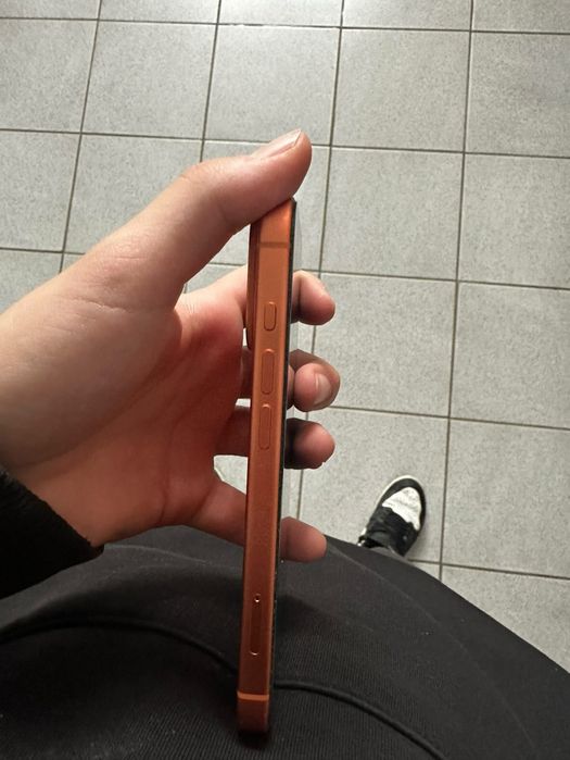 Schimb iPhone 17 pro - am factura Motru • OLX.ro