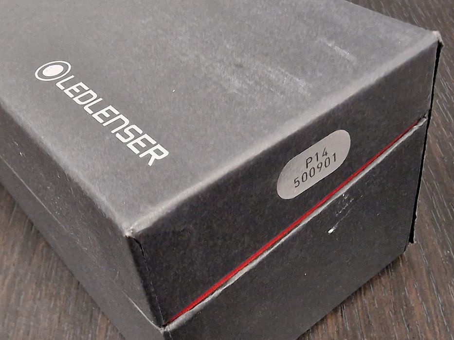 Lanterna LEDLENSER P14 - noua, originala Rosu • OLX.ro