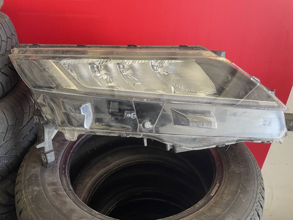 Десен Фар за Mitsubishi ASX 2020-2022 гр. Габрово Сарани • OLX.bg