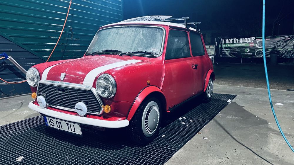 MINI COOPER - Automatic - The Italian Job Iasi • OLX.ro