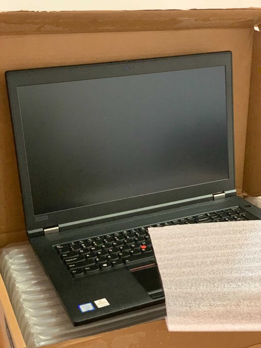 Laptop Lenovo ThinkPad P17 Gen2 17.3" UHD i7 32GB Ram RTX A2000 1TB SS ...