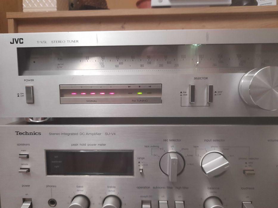 Tuner analog JVC T-V5L Bacau • OLX.ro