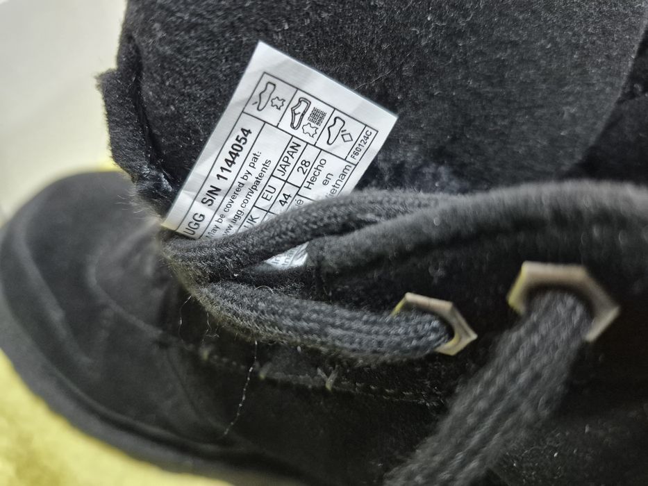 Vand UGG originali barbati Macea • OLX.ro