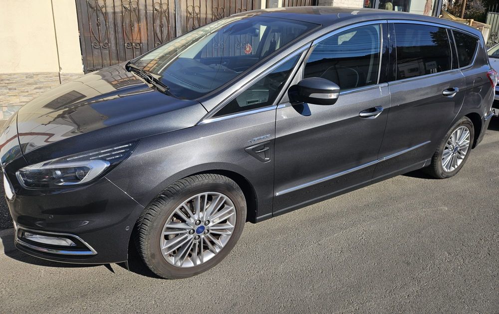 Ford S-Max Vignale 7 locuri Craiova • OLX.ro