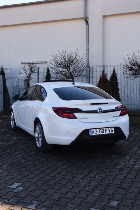 •Opel Insignia ECO flex -- limousine -- 2.0 cdti• Curtea de Arges • OLX.ro