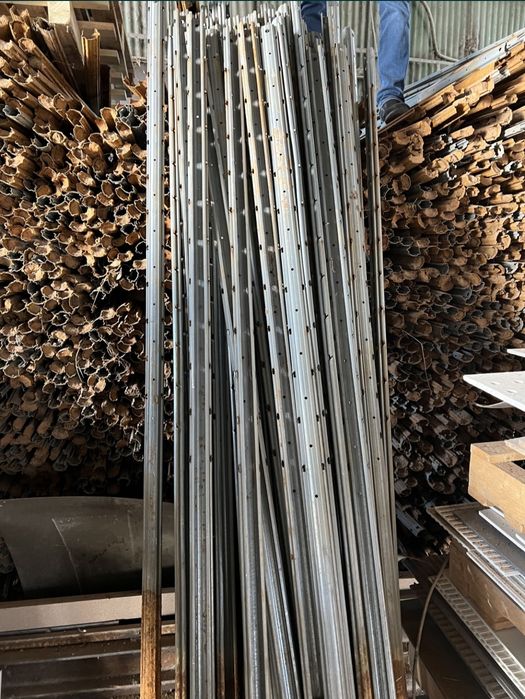Vând spalieri din Metal Zincat Aiud • OLX.ro