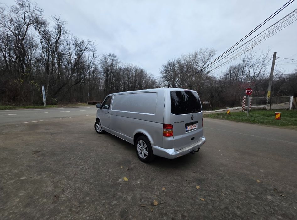 Ofer transport marfă în Iași și județele apropiate, cu duba VW T5 Iasi ...