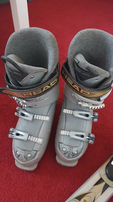 Echipament ski (ski+clapari+casca) Timisoara • OLX.ro