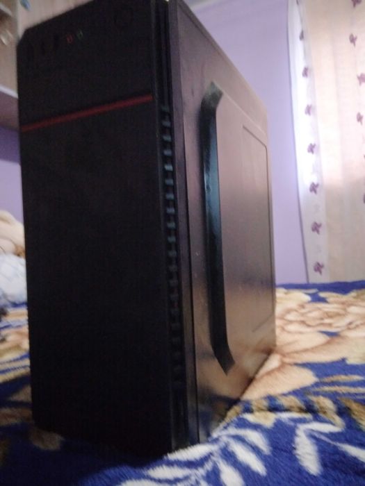 Calculator+monitor Galati • OLX.ro